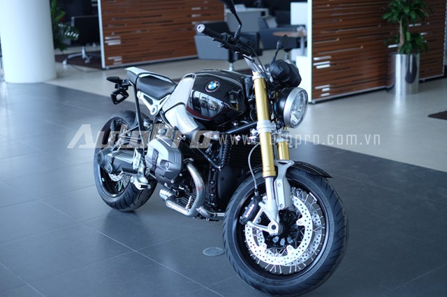 BMW R NINE T - Motogiare.com