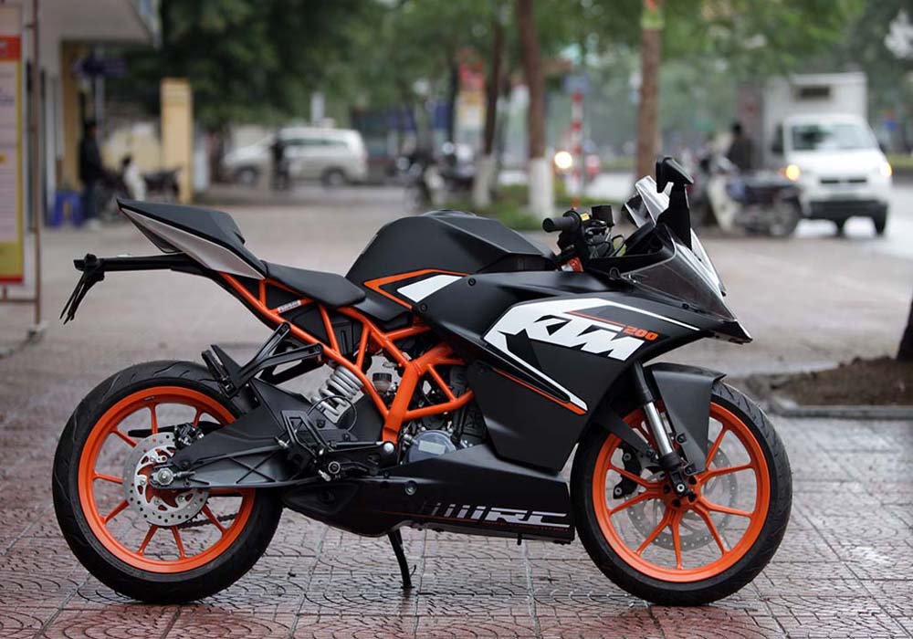 KTM RC 200 - Motogiare.com